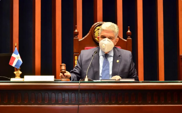 Eduardo Estrella on the Senate’s agenda | DR1.com