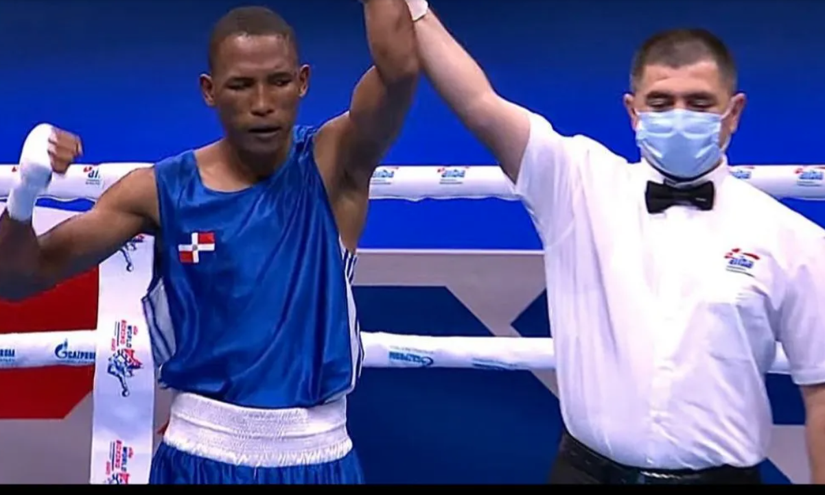 Dominican boxer goes for gold in world championship | DR1.com