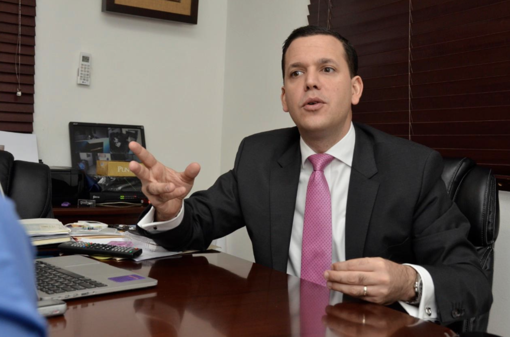 Intrant accepts challenge of spokesman for bus drivers | DR1.com