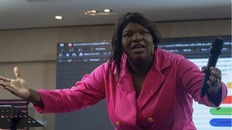 Elizabeth Silverio sent to Najayo Jail to await here trial; real ...