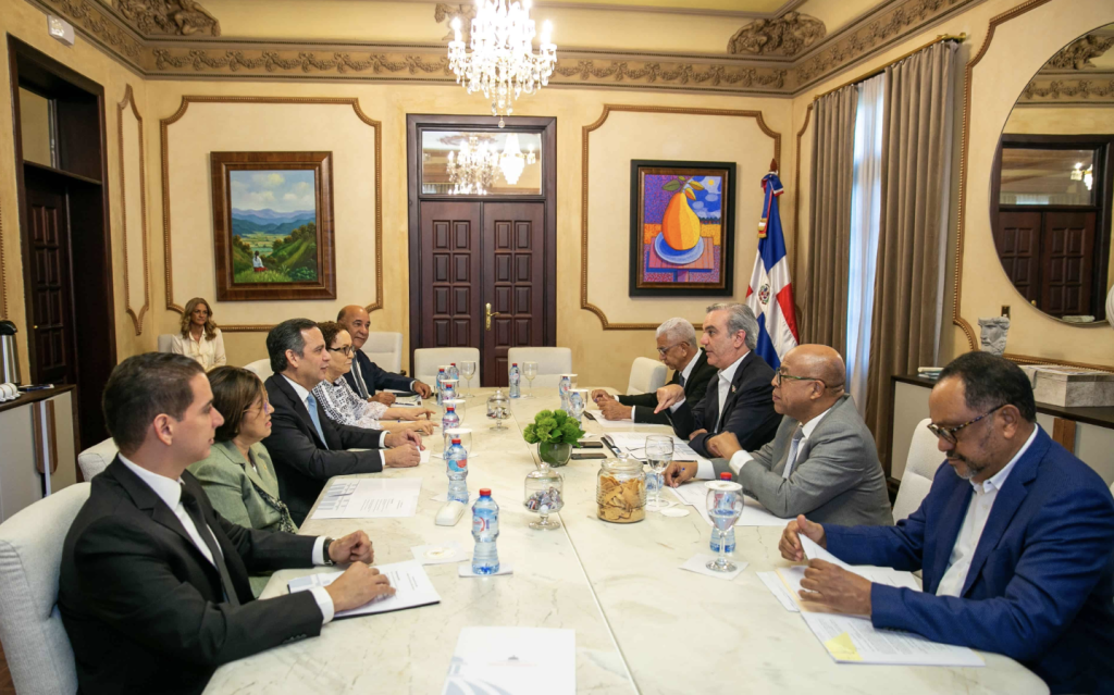 117 register for the five Constitutional Court positions | DR1.com