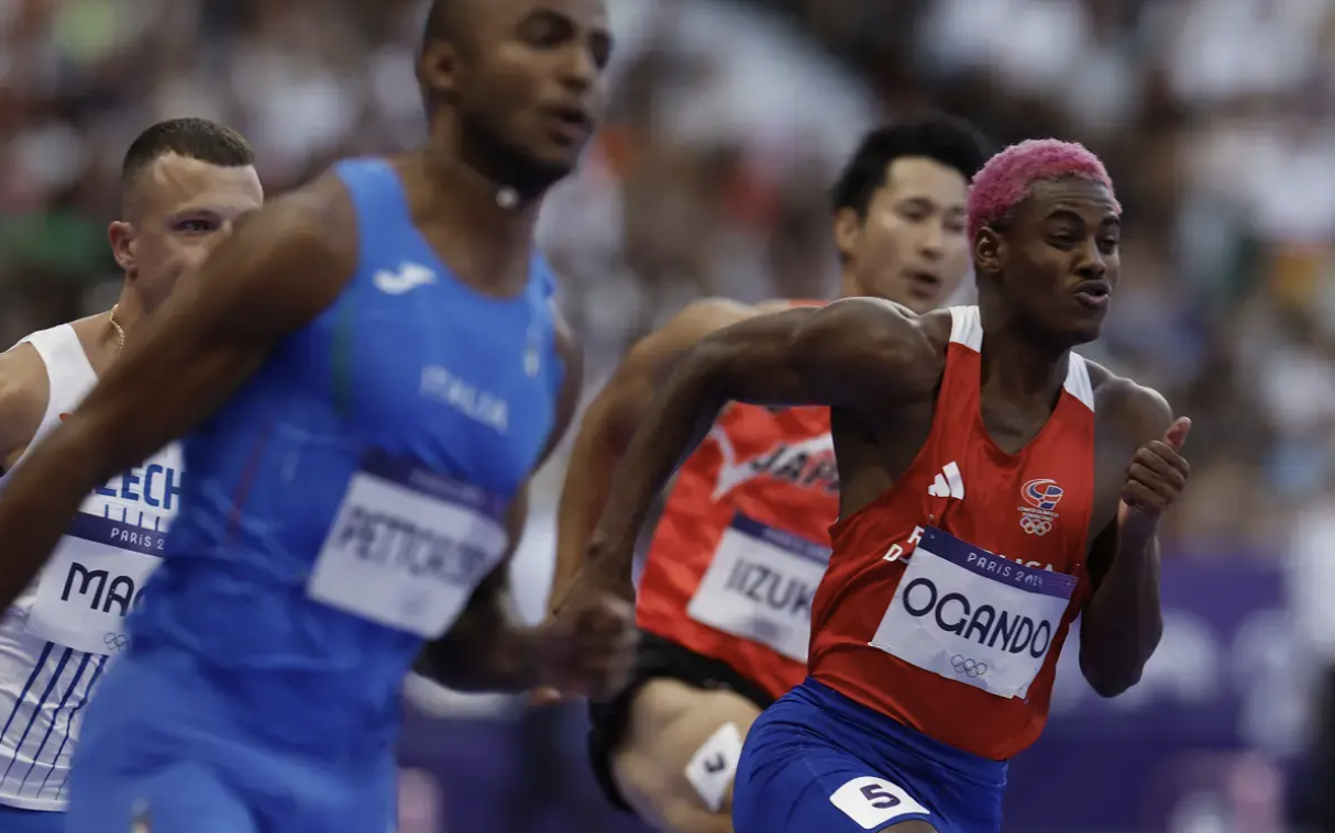 Alexander Ogando in semi-final of 200m | DR1.com