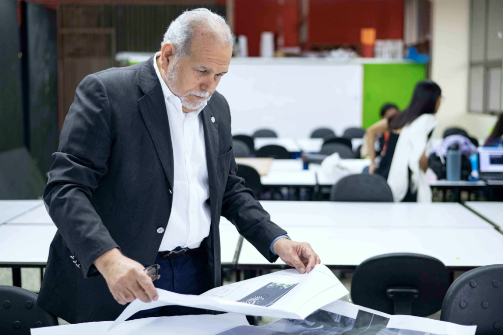 Politicians look the other way, UNPHU architectural dean urges change ...