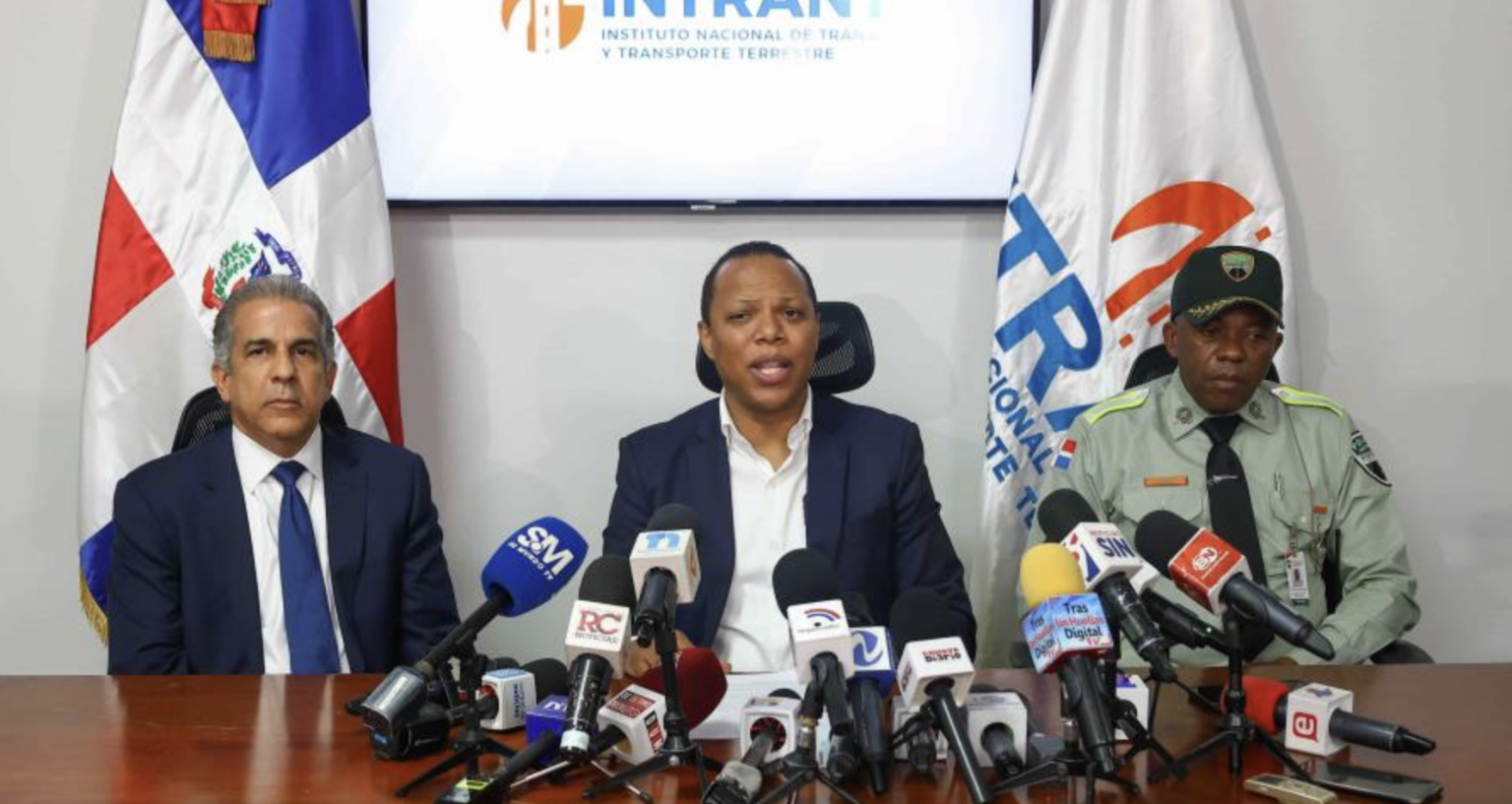 Intrant takes control of traffic light system after perceived ...