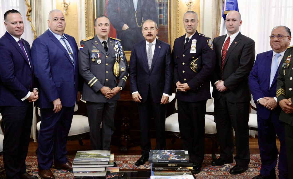 NYC Patrol Chief Fausto Pichardo visits | DR1.com